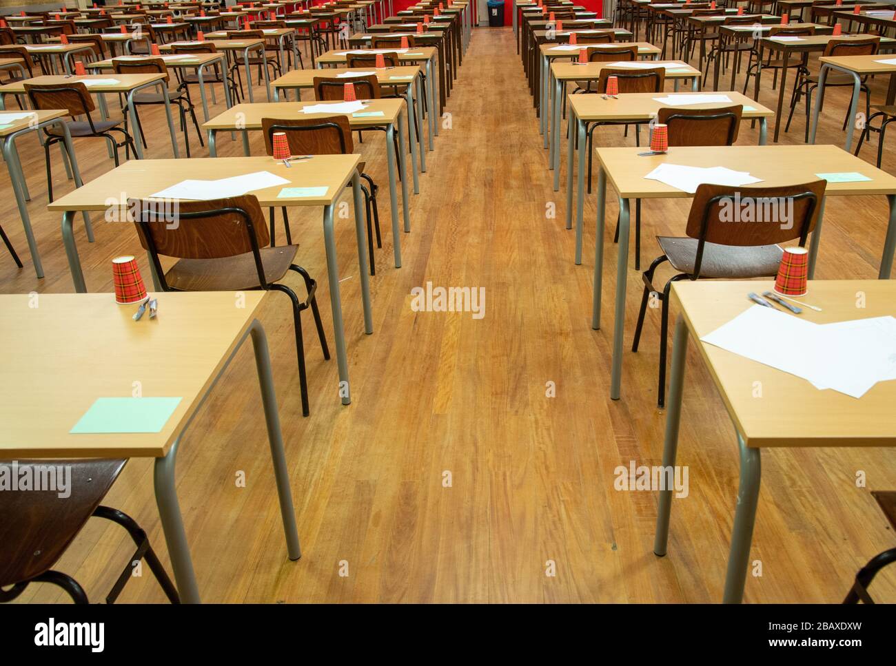 Empty high school classroom hi-res stock photography and images - Alamy