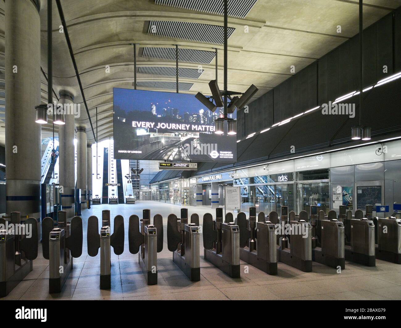 London underground ticket gates hi-res stock photography and images - Alamy