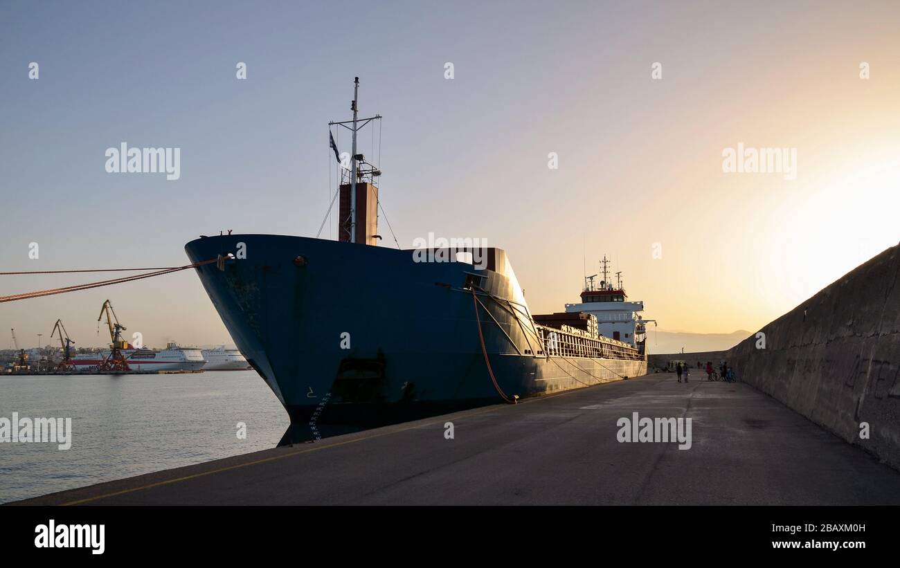 Cargo ship greece hi-res stock photography and images - Alamy