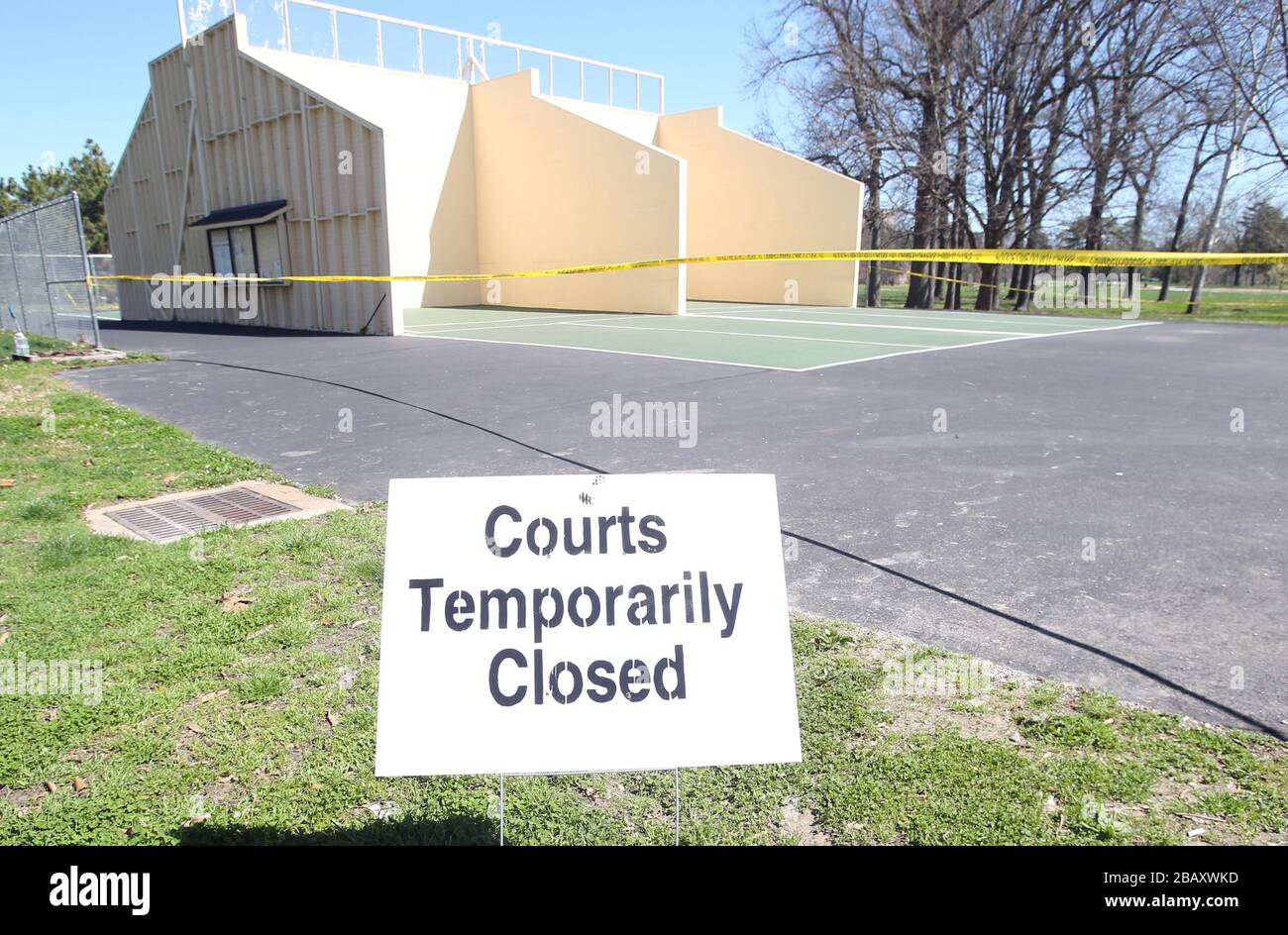 Basketball courts hi-res stock photography and images - Alamy