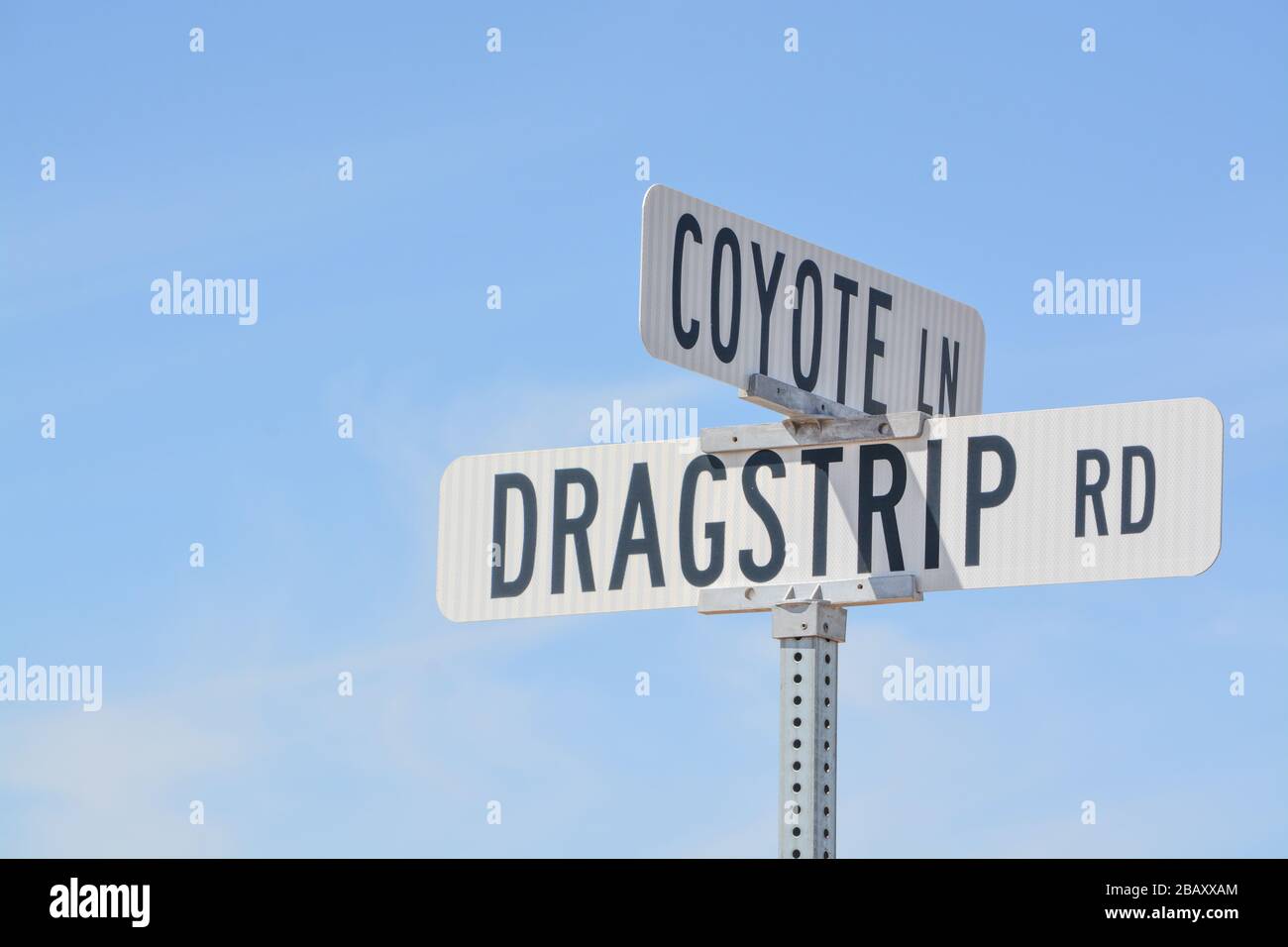 Coyote ln sign hi-res stock photography and images - Alamy