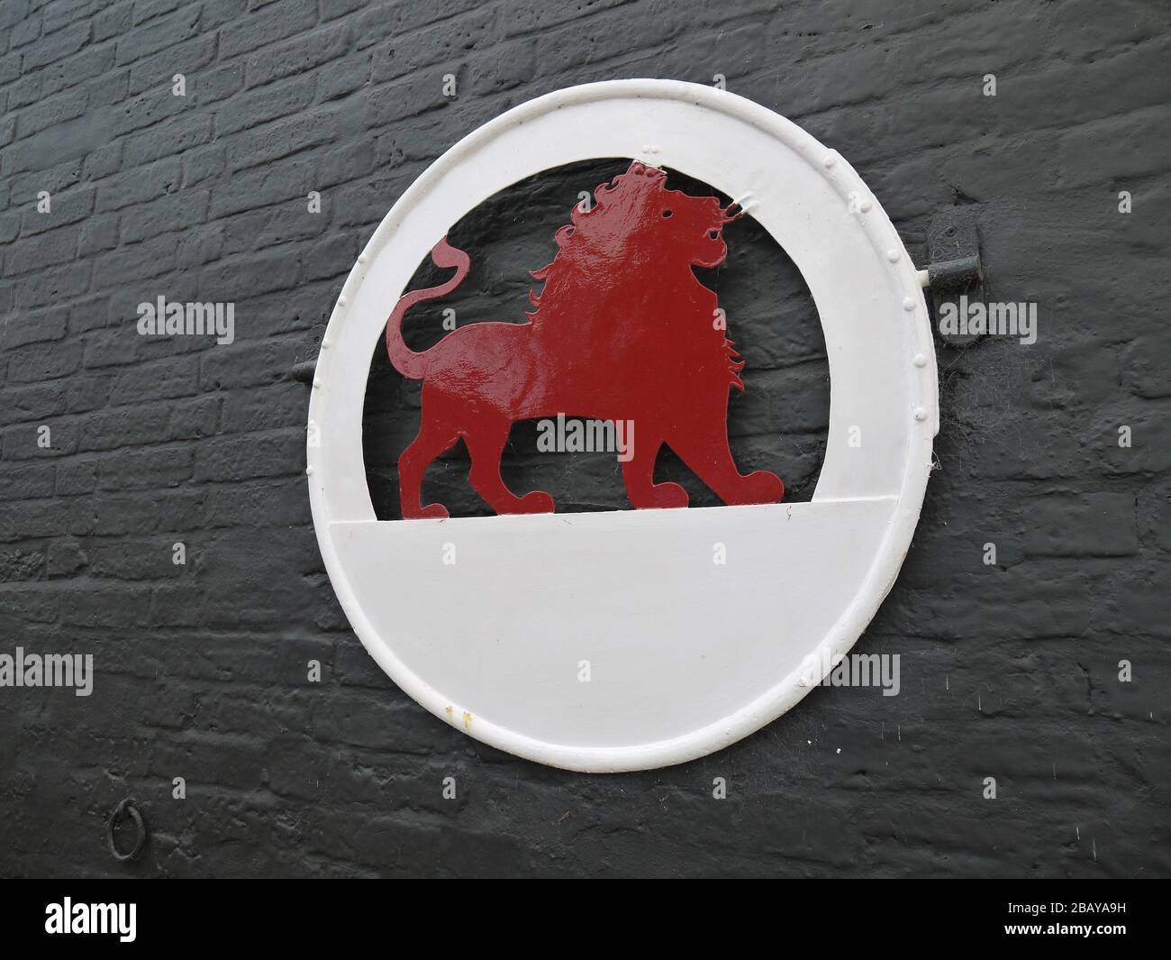 Vintage British pub sign, Red Lion, Southwold, Suffolk Stock Photo - Alamy