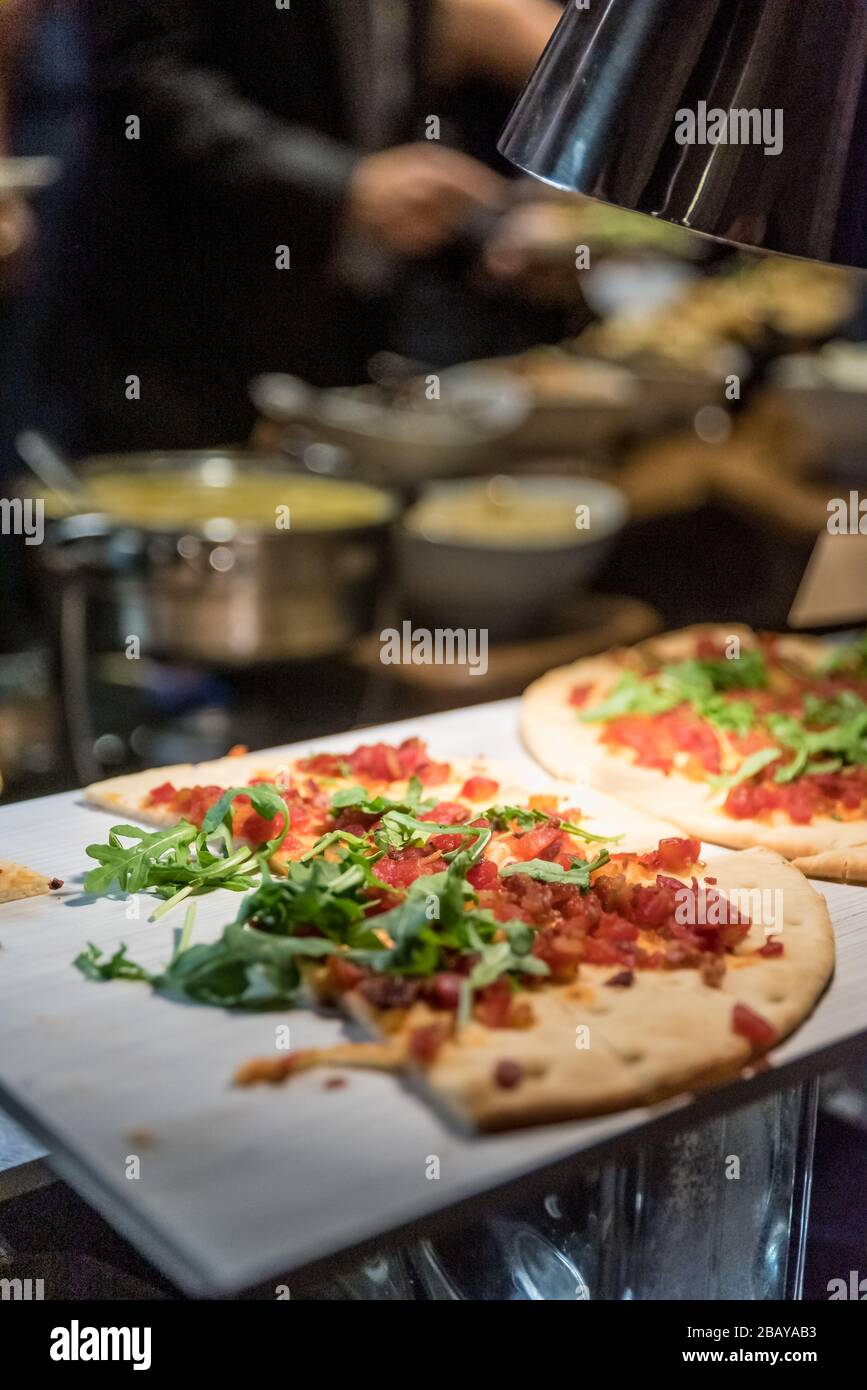 California style pizza hi-res stock photography and images - Alamy