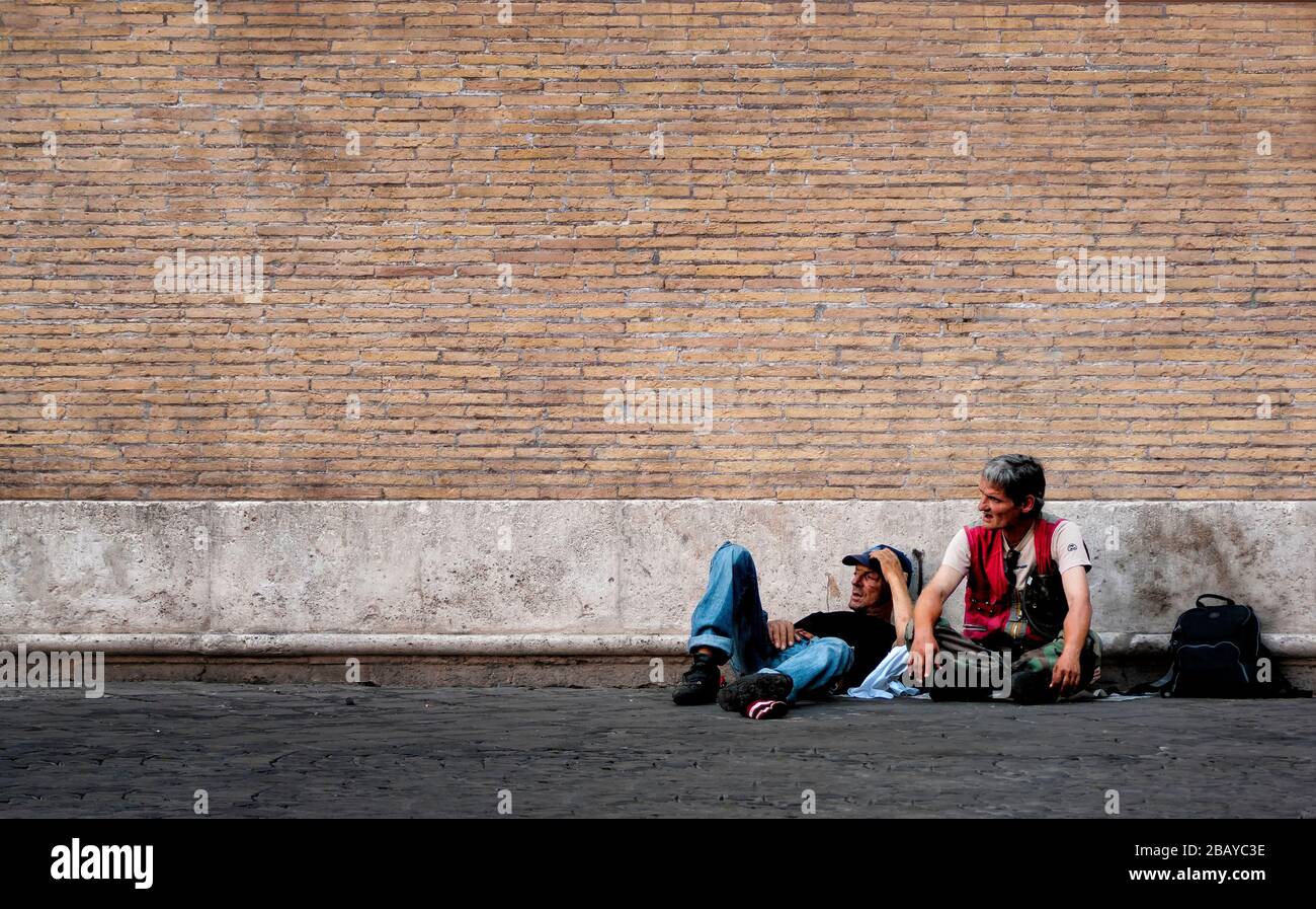 Homeless in rome hi-res stock photography and images - Alamy