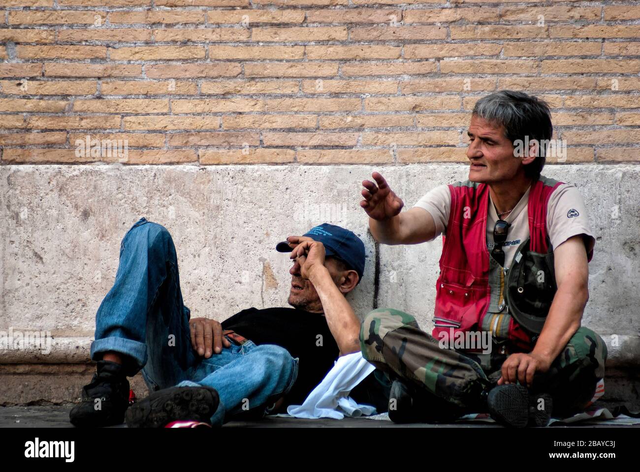 Homeless in rome hi-res stock photography and images - Alamy
