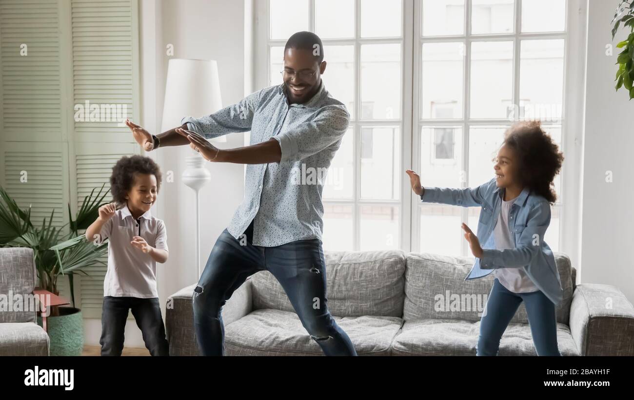 Dance african american kids hi-res stock photography and images - Alamy