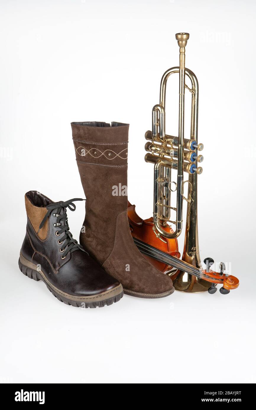 Pair of brass instruments hi-res stock photography and images - Alamy