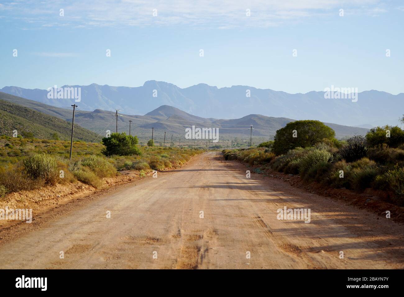 Open dirt road hi-res stock photography and images - Alamy