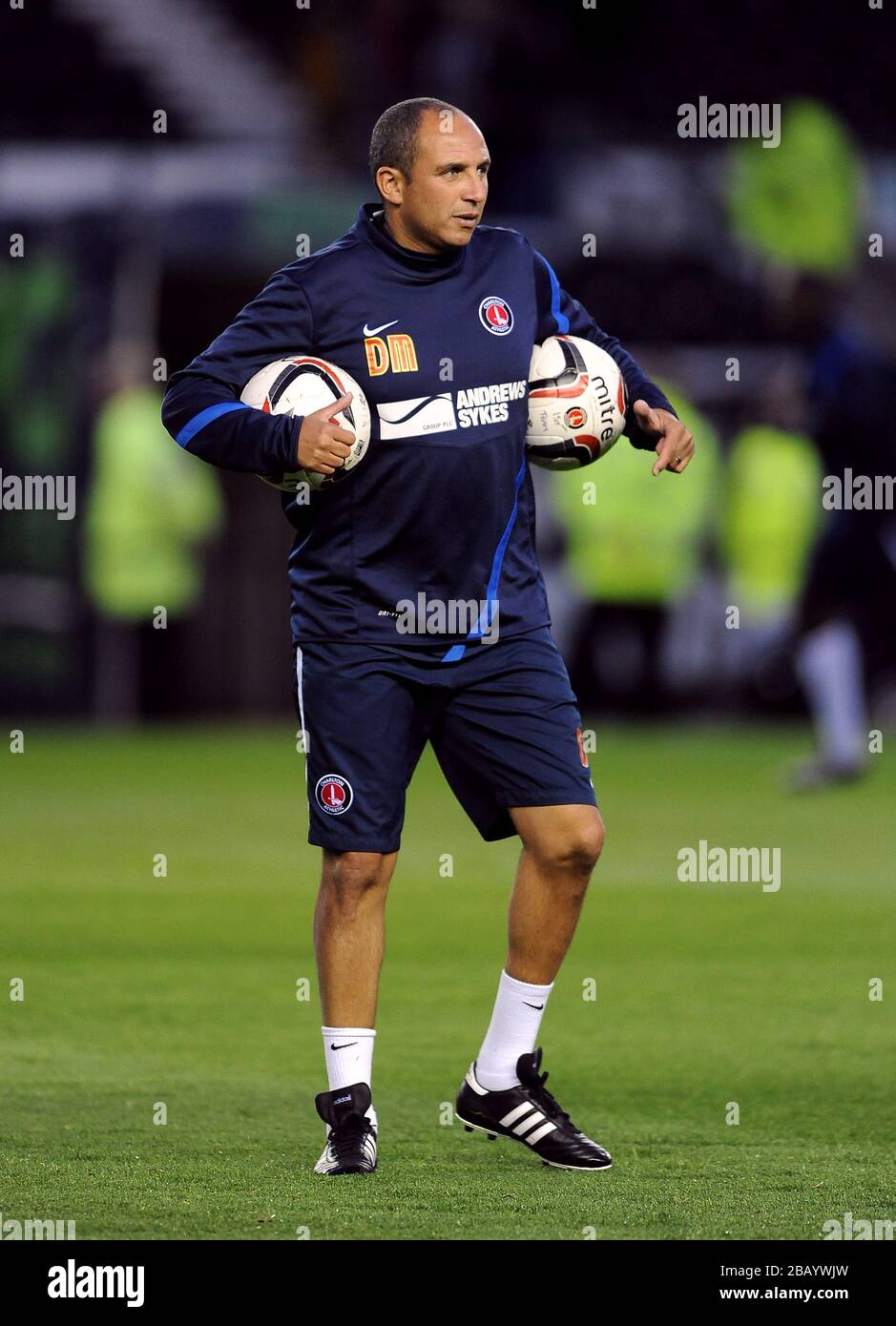 Charlton athletic first team coach hi-res stock photography and images ...