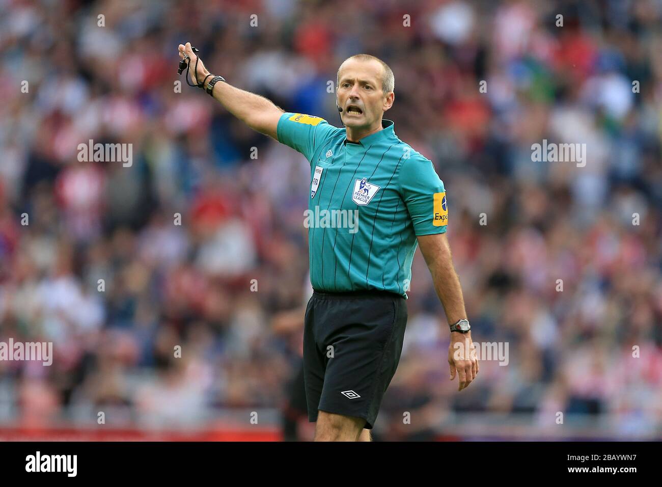 Martin Atkinson, Referee Stock Photo - Alamy