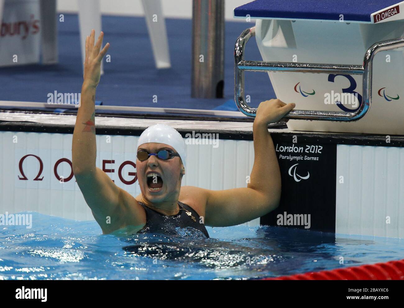 Russia's oxana savchenko celebrates hi-res stock photography and images ...