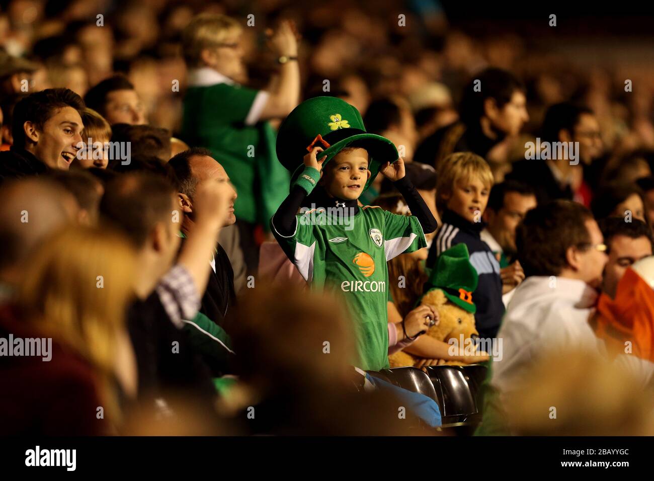 An ireland fan in stands hi-res stock photography and images - Alamy