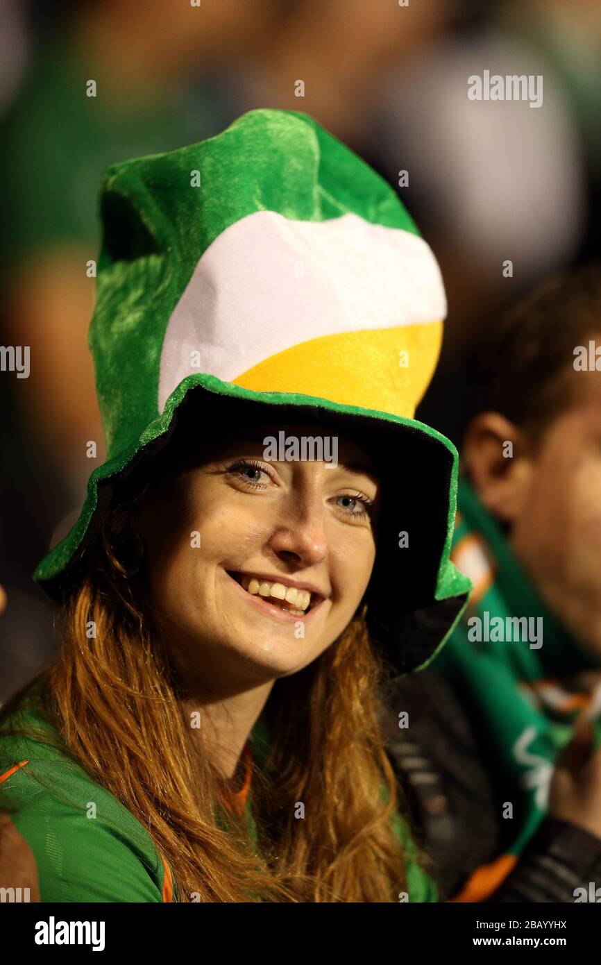 An ireland fan in stands hi-res stock photography and images - Alamy