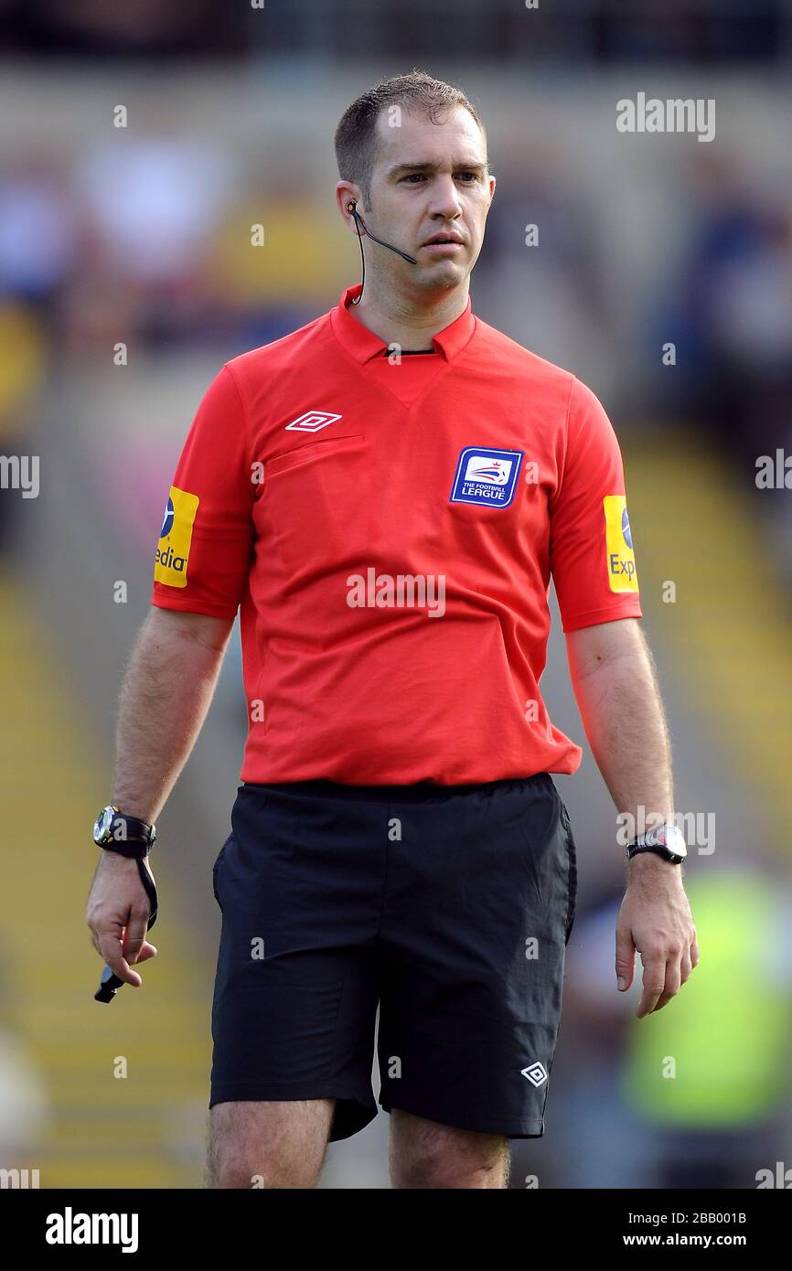 Jeremy Simpson, referee Stock Photo - Alamy