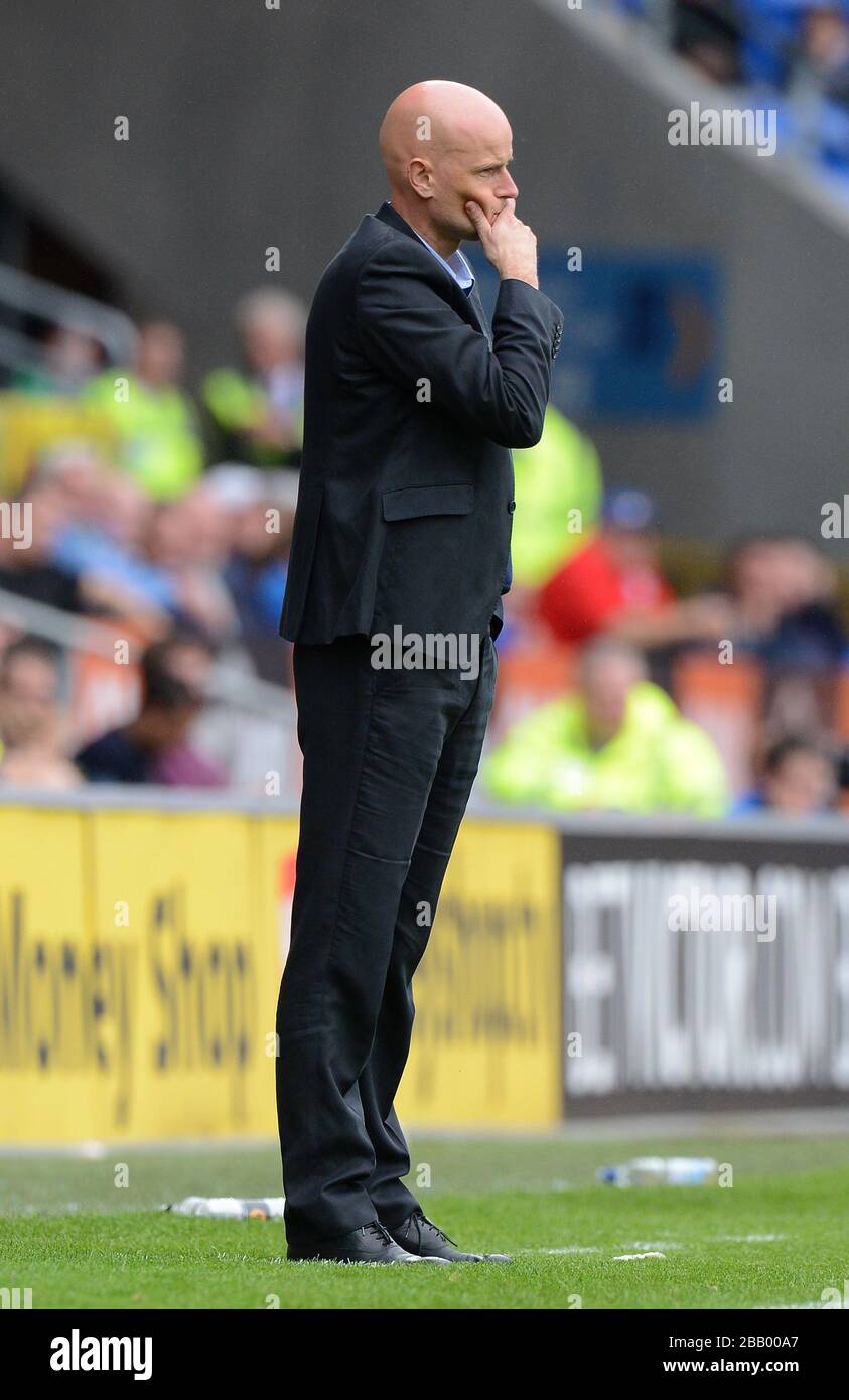 Wolverhampton wanderers manager stale solbakken during the match hi-res ...