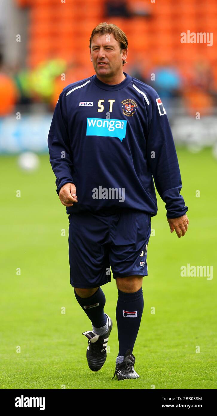 Steve Thompson, Blackpool assistant manager Stock Photo - Alamy