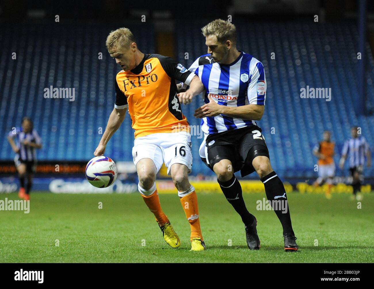 Left to right fulhams damien duff hi-res stock photography and images ...
