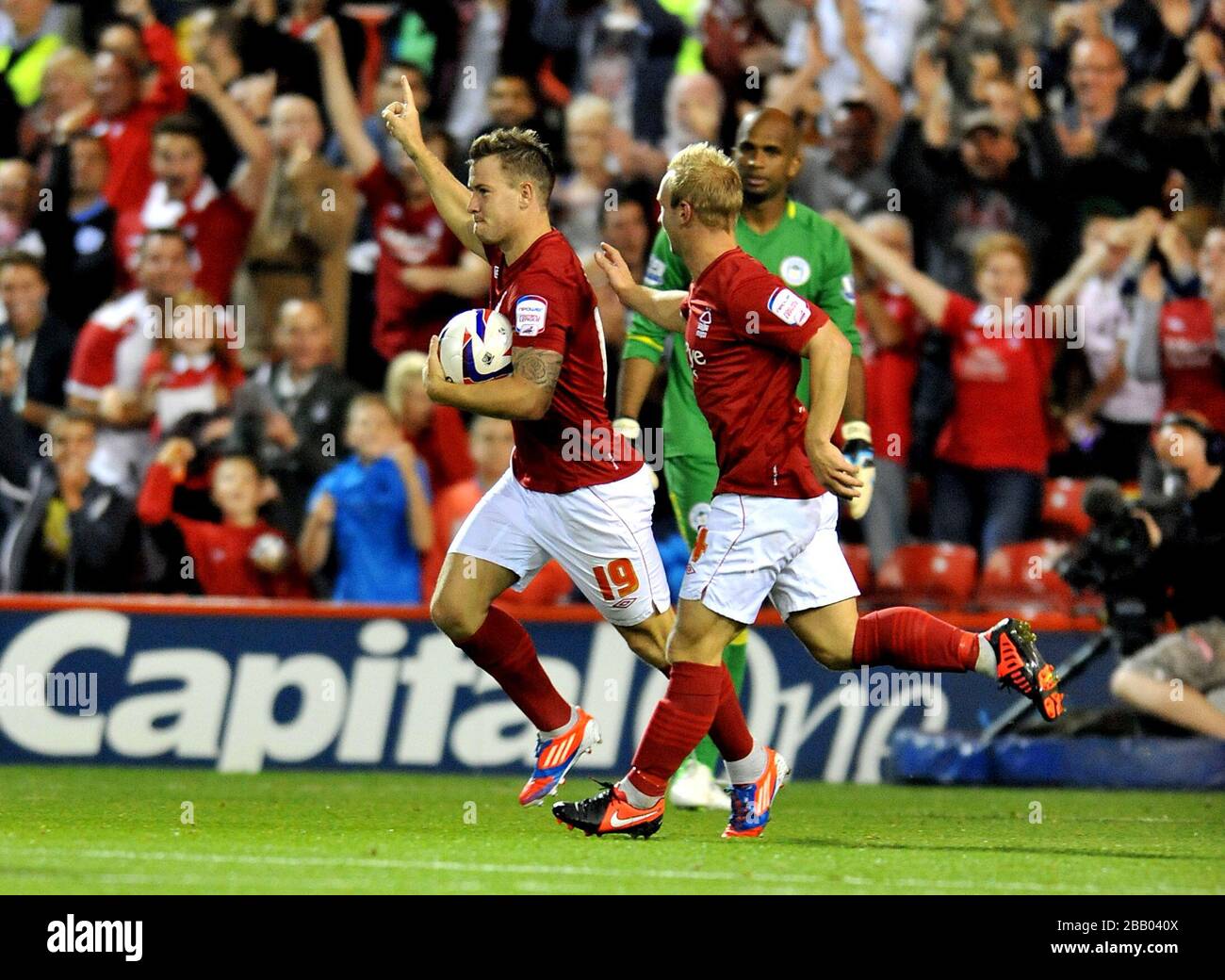 Nottingham Forest's Simon Cox celebrates scoring Stock Photo - Alamy