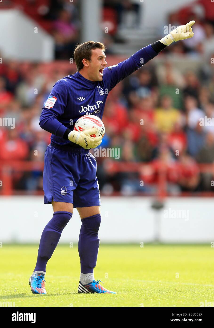 Nottingham forest goalkeeper lee camp hi-res stock photography and ...