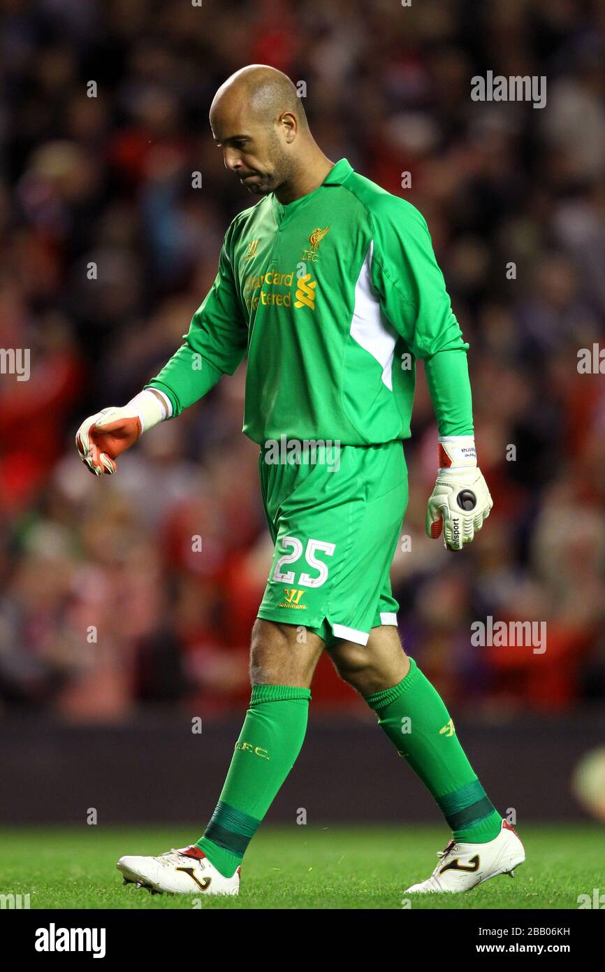 Jose Reina, Liverpool goalkeeper Stock Photo - Alamy