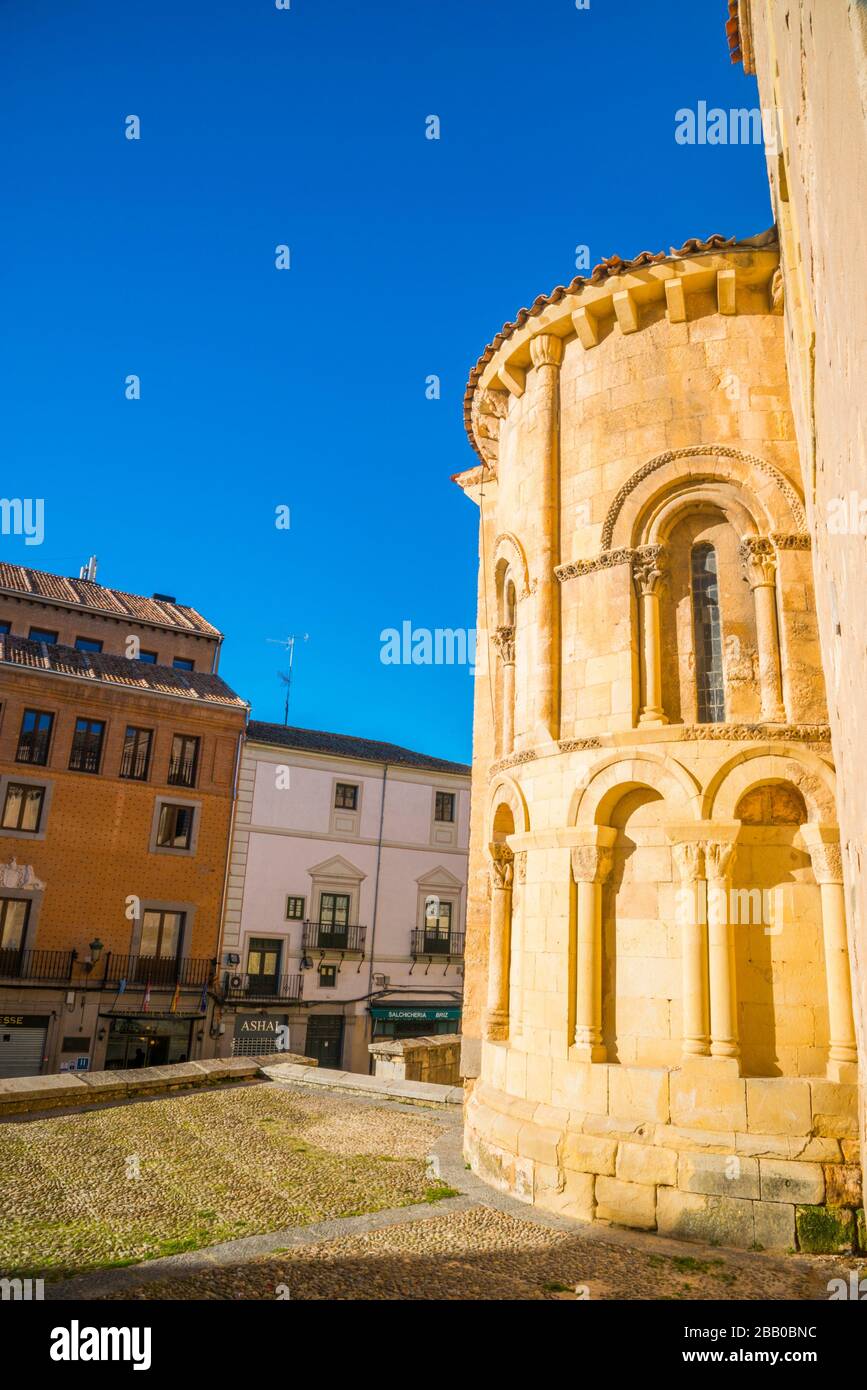Romanesque apse hi-res stock photography and images - Alamy