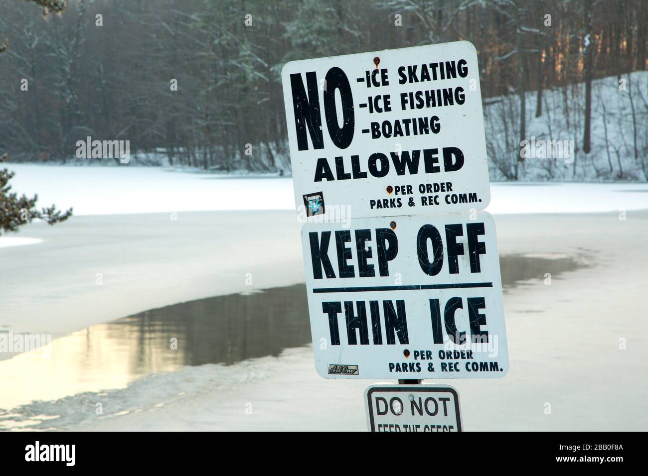 Keep of the ice sign hi-res stock photography and images - Alamy