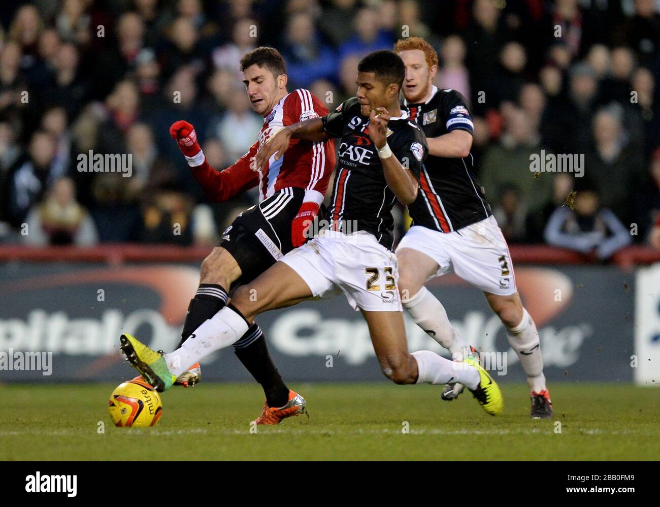 Brentfords marcello left milton dons jordan battle for the ball hi-res ...
