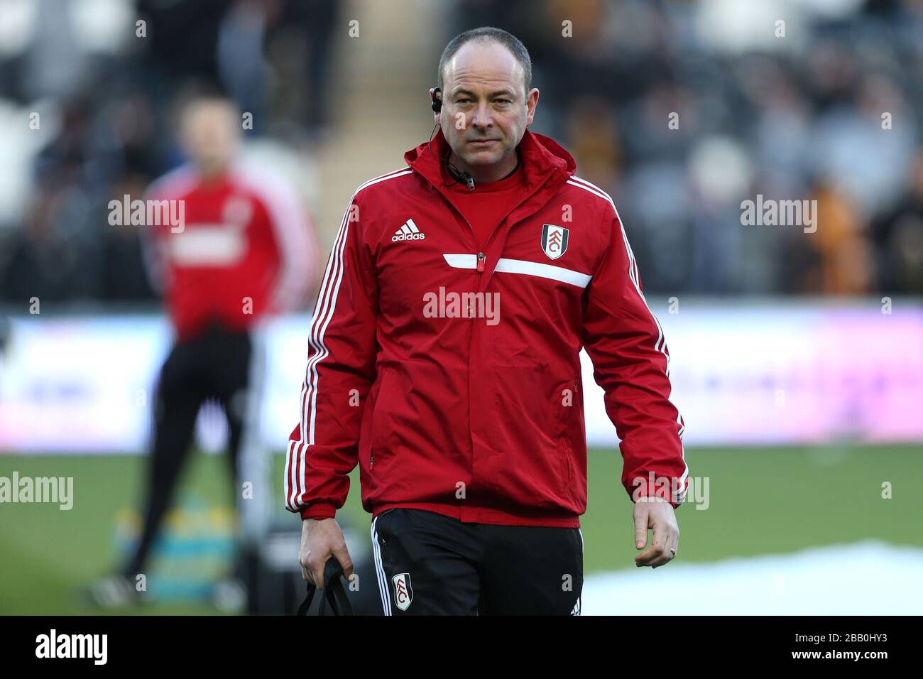 Fulham's doctor Steve Lewis Stock Photo - Alamy