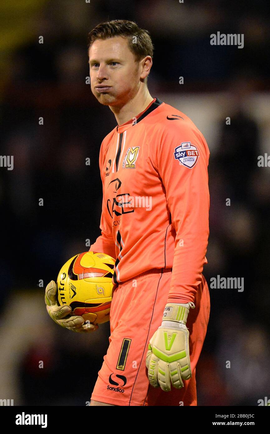 Goalkeeper David Martin, MK Dons Stock Photo - Alamy