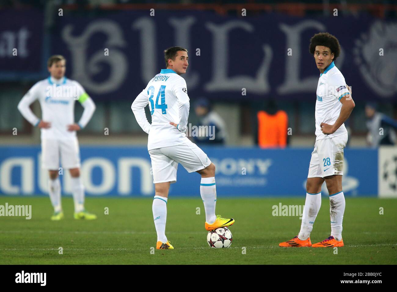 Zenit St Petersburg's Vladimir Bystrov and Witsel Axel Witsel (right ...