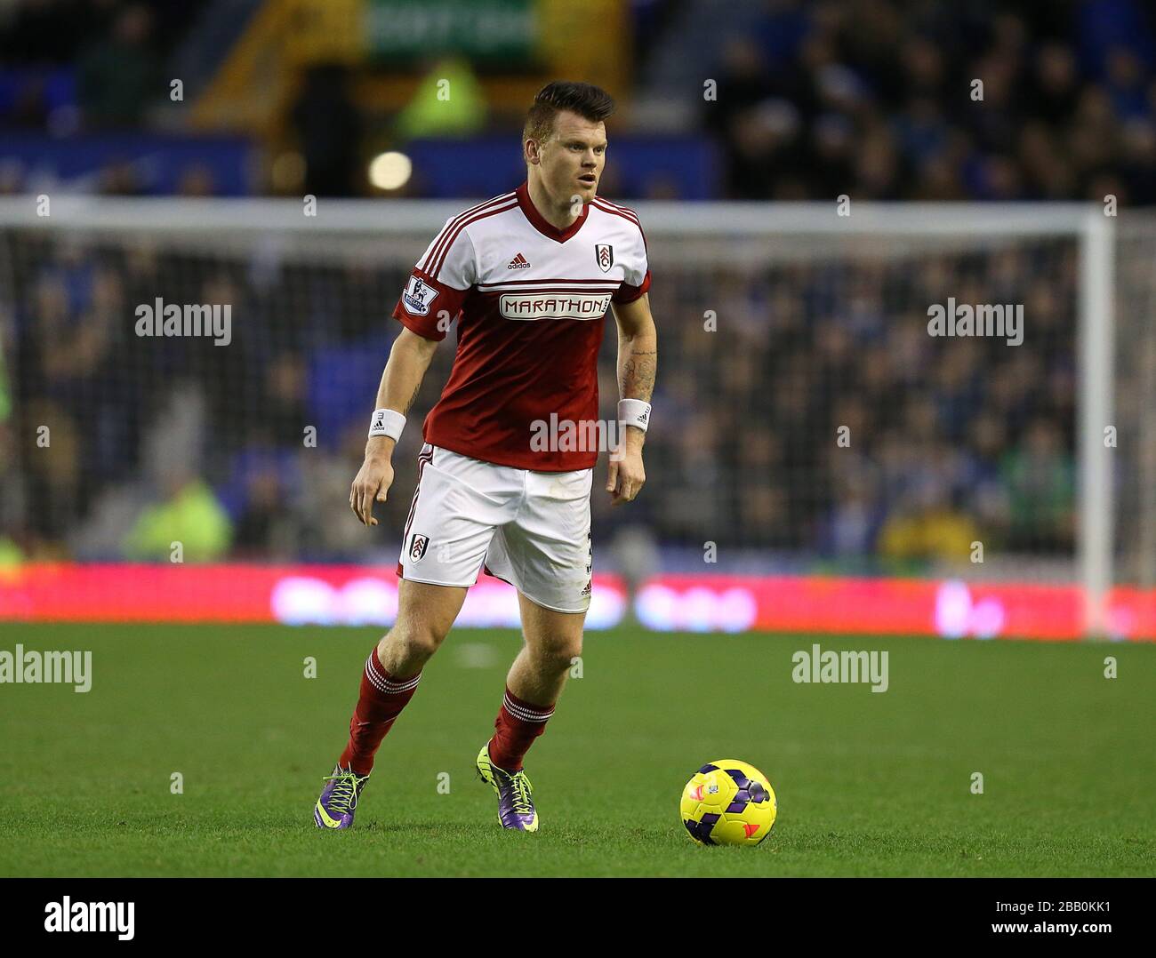 John arne riise of liverpool hi-res stock photography and images - Alamy