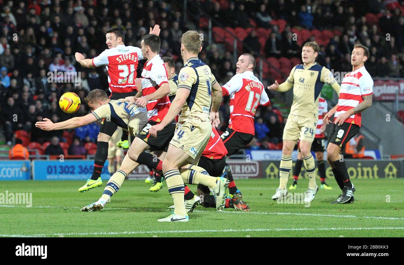 Leeds United's Matt Smith heads in his sides 1st goal Stock Photo - Alamy