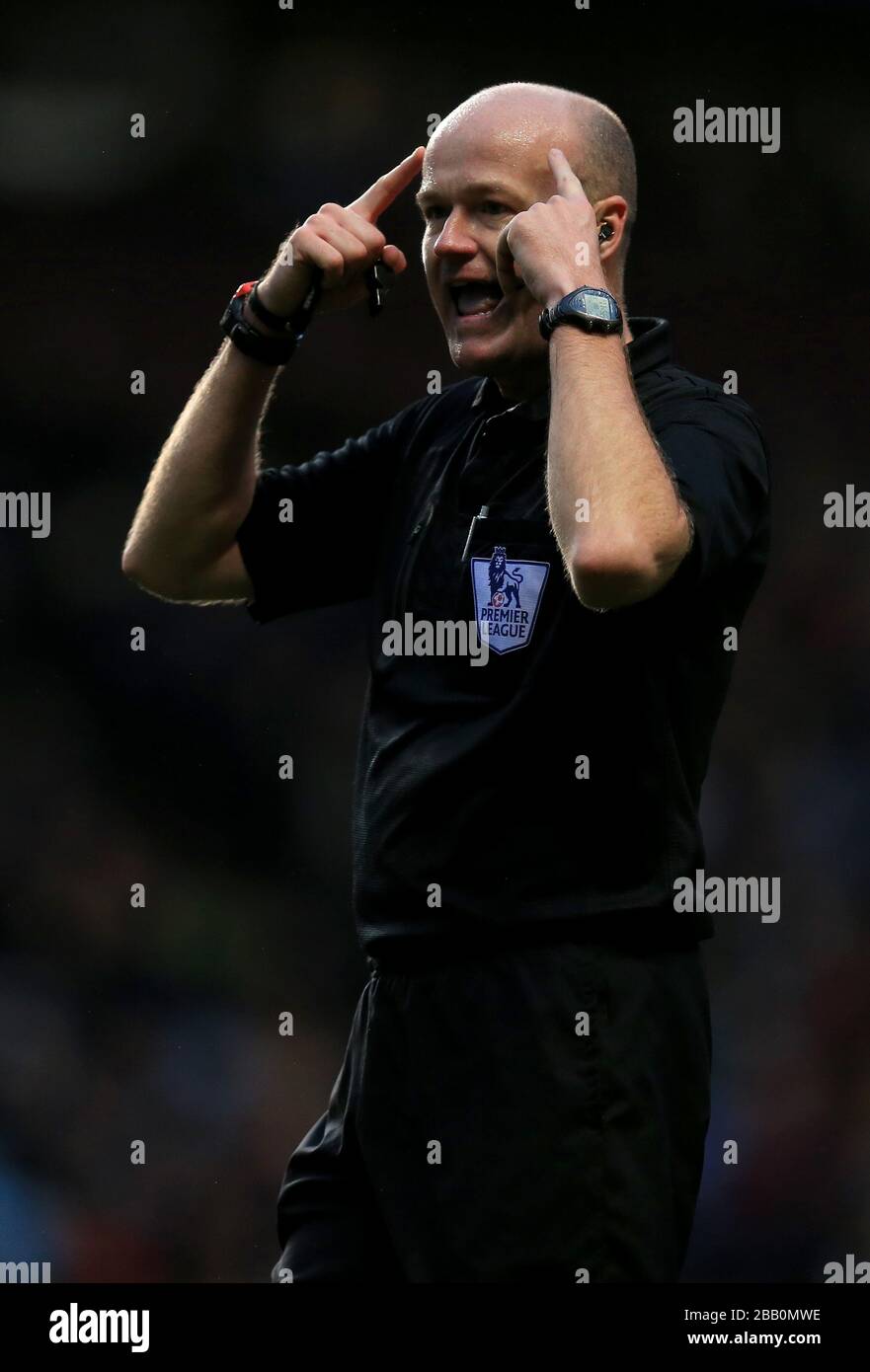Lee Mason, match referee Stock Photo - Alamy