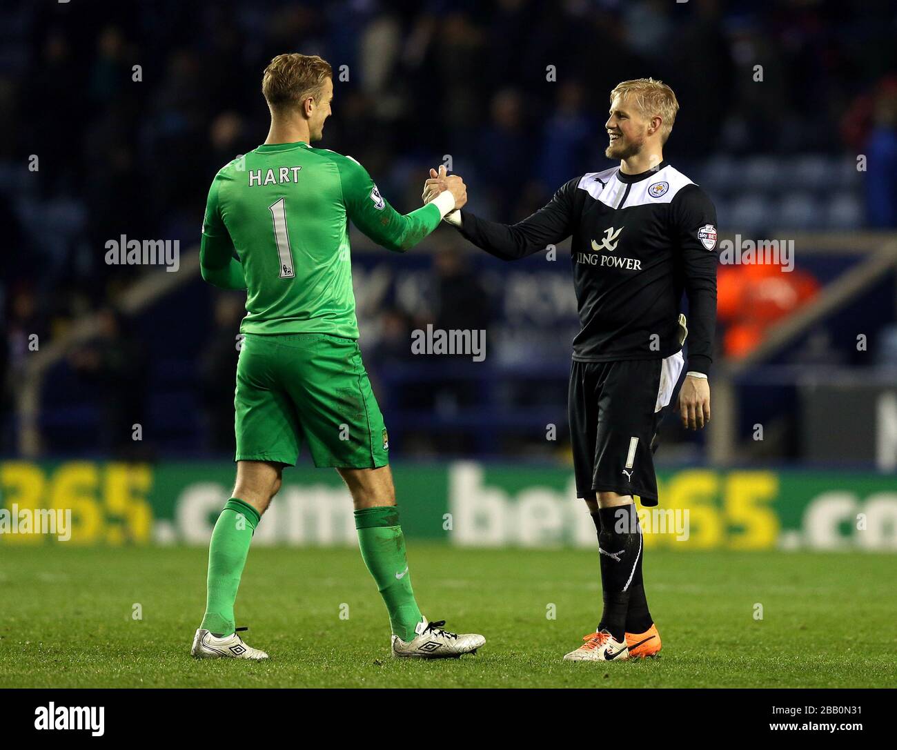 Manchester City goalkeeper Joe Hart (left) and Leicester City ...
