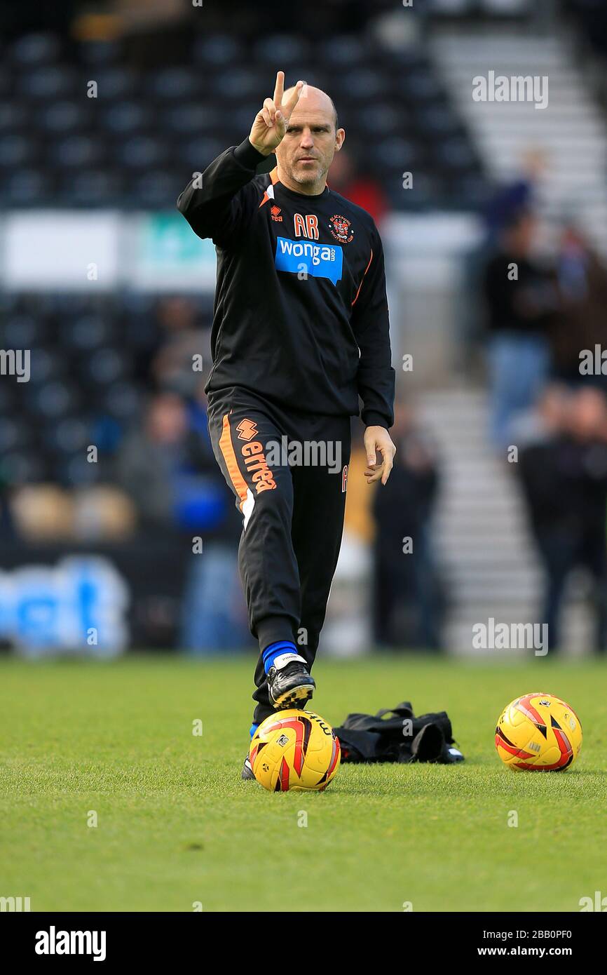 Football alex rae hi-res stock photography and images - Alamy