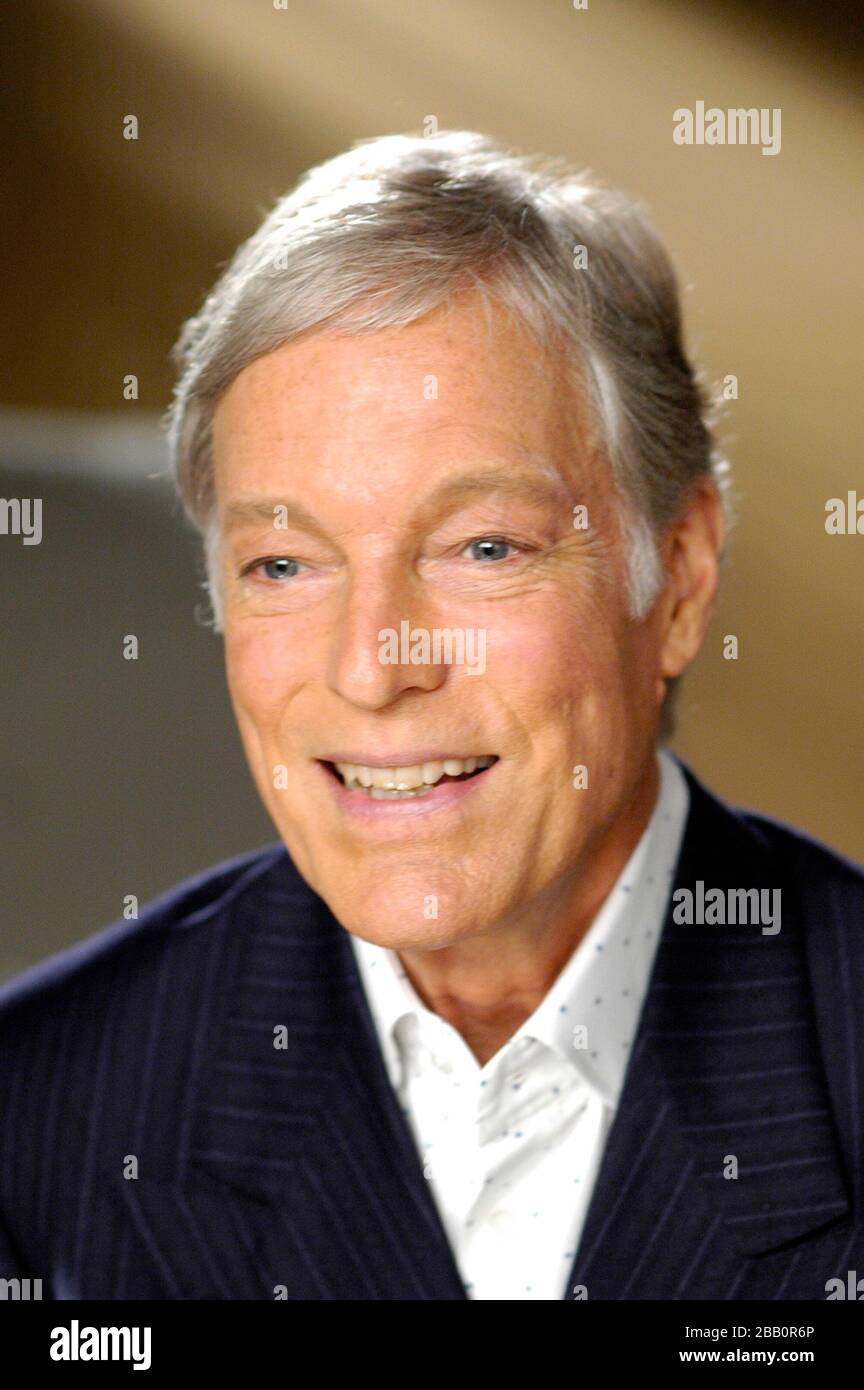 Nip tuck tv series hi-res stock photography and images - Alamy