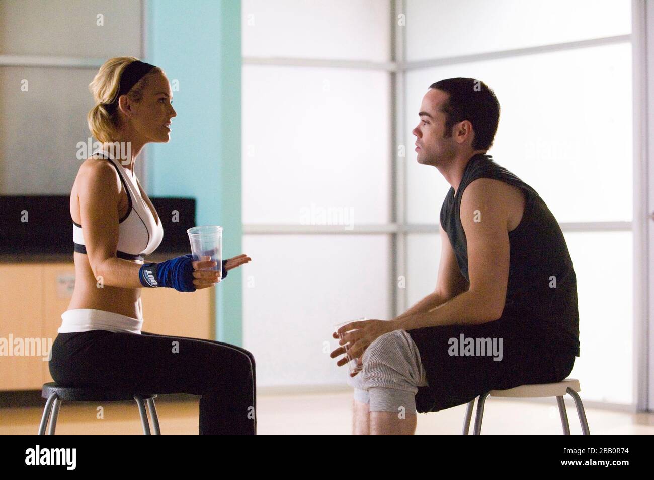 Nip tuck tv show hi-res stock photography and images - Alamy