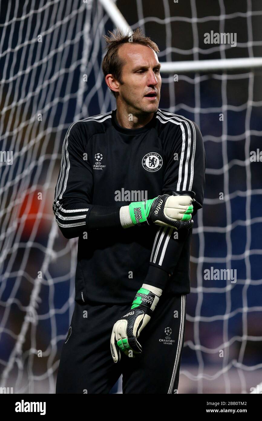 Chelsea's goalkeeper Mark Schwarzer Stock Photo - Alamy