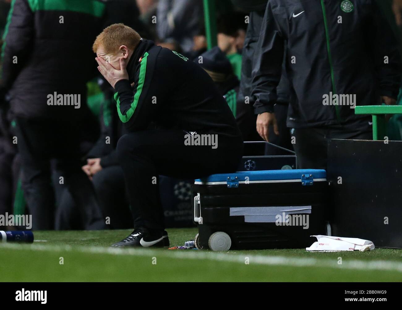 Football hands on head dejection hi-res stock photography and images ...