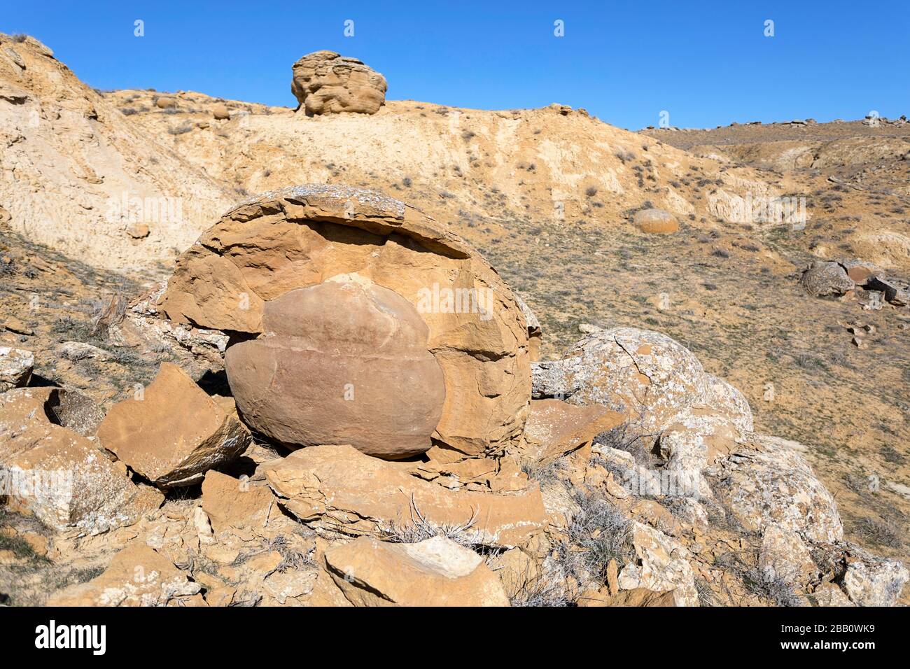 The round core of broken geological spherical rock formations at Valley ...