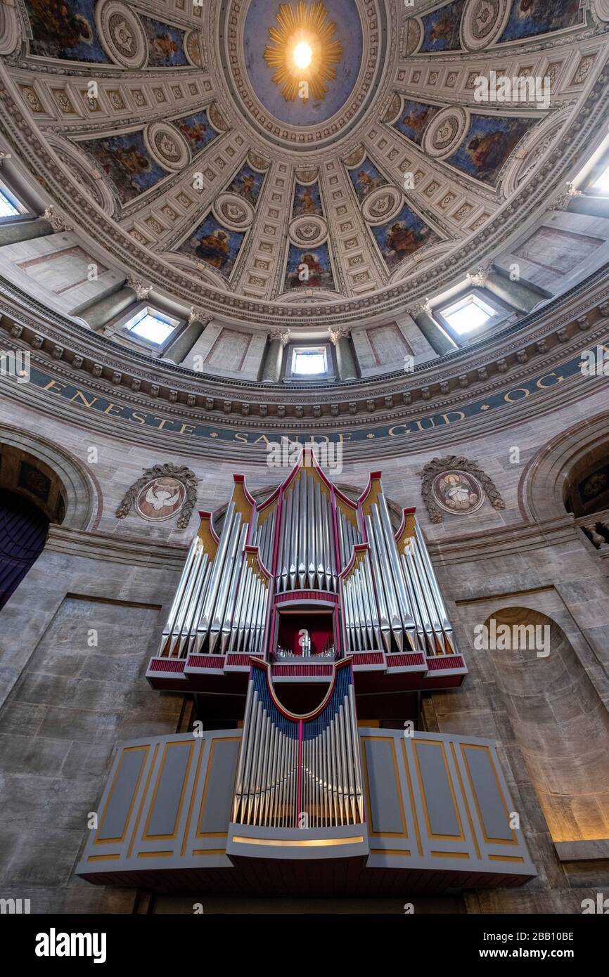 Modern church dome hi-res stock photography and images - Alamy