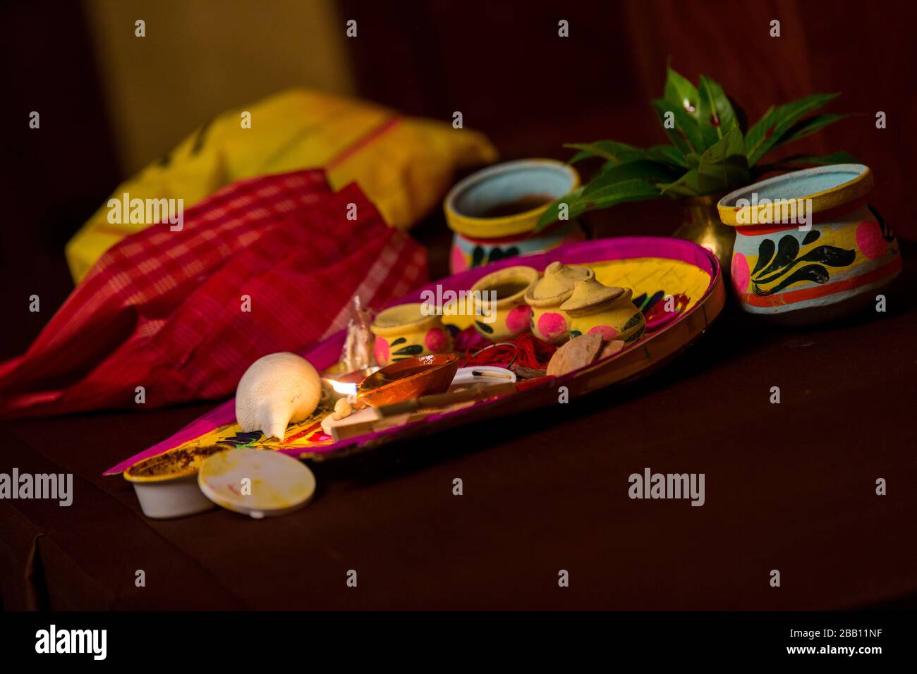 Bengali wedding hi-res stock photography and images - Alamy