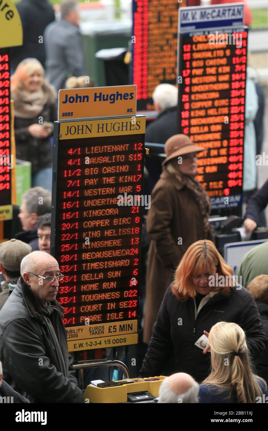 Betting stands hi-res stock photography and images - Alamy