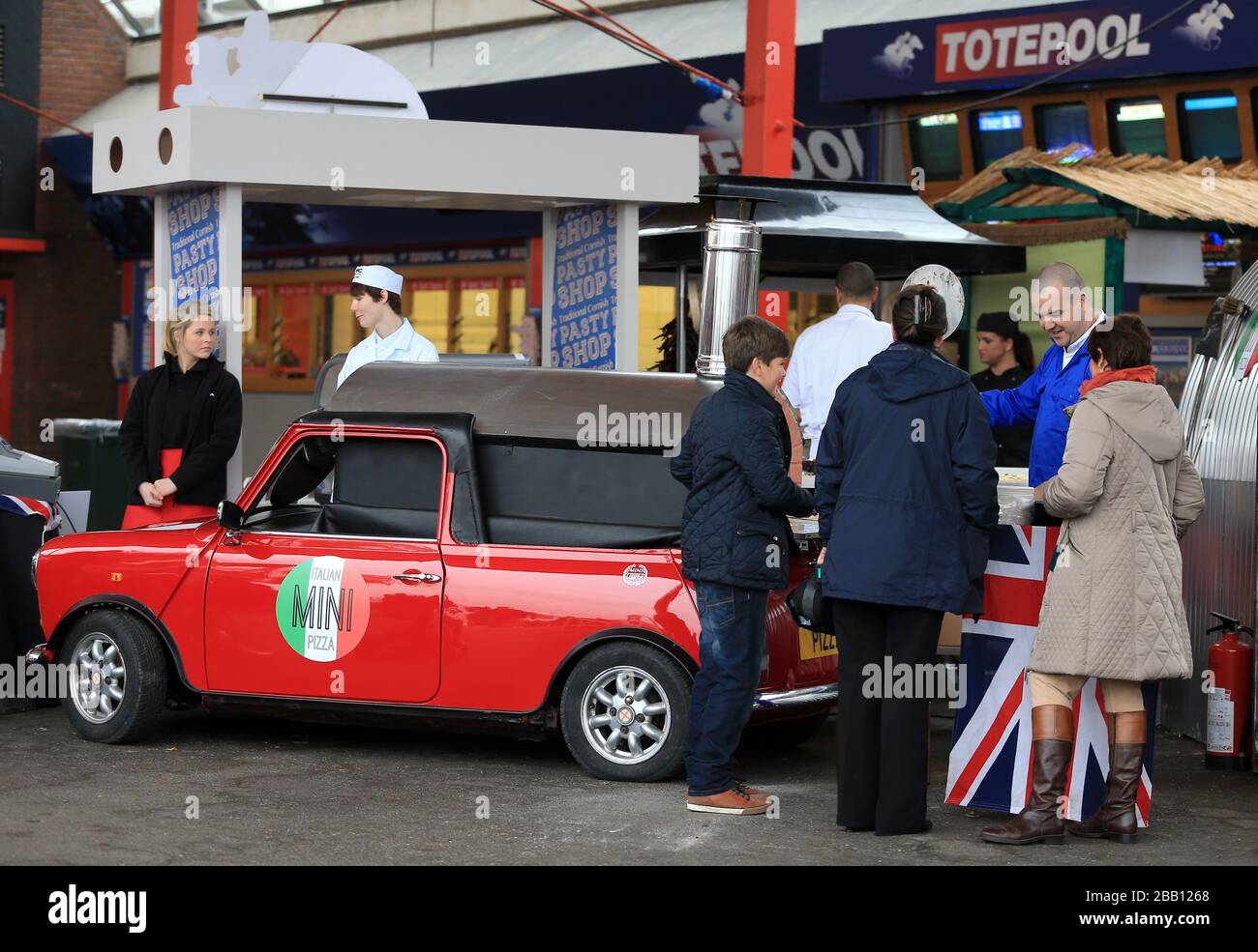 Oven at car hi-res stock photography and images - Alamy