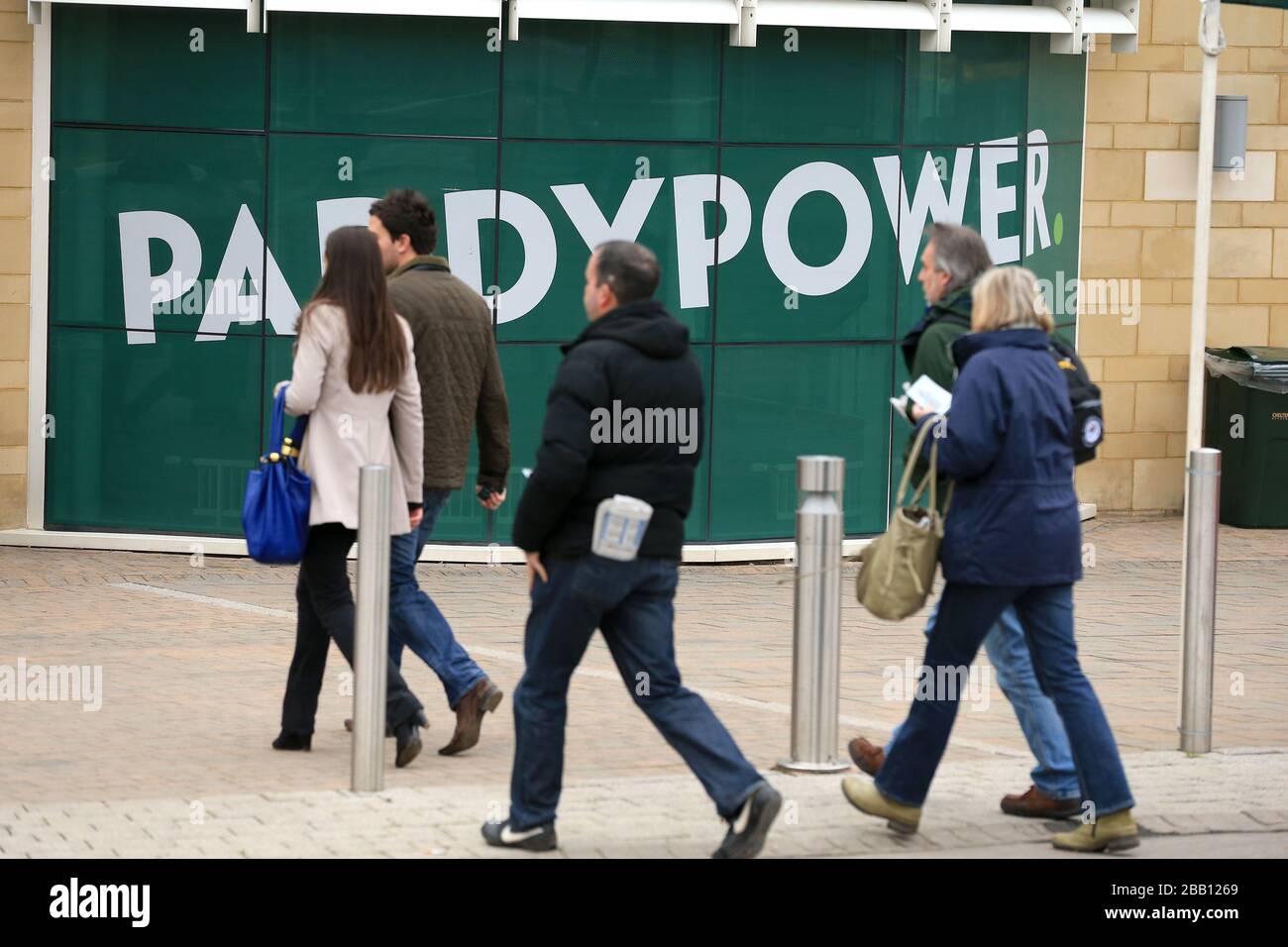 Paddy power branding and signage hi-res stock photography and images ...