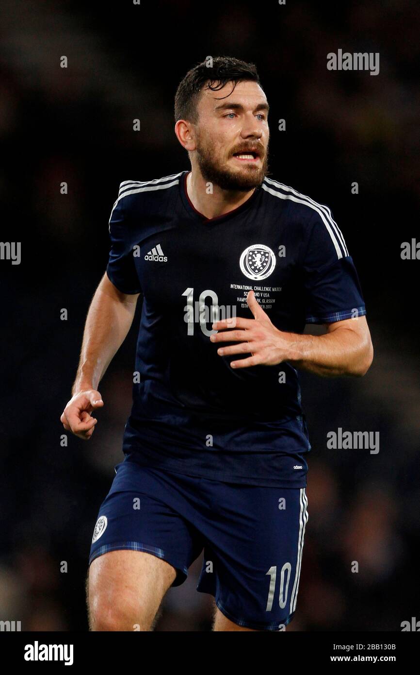 Football scotland mid length half hi-res stock photography and images ...