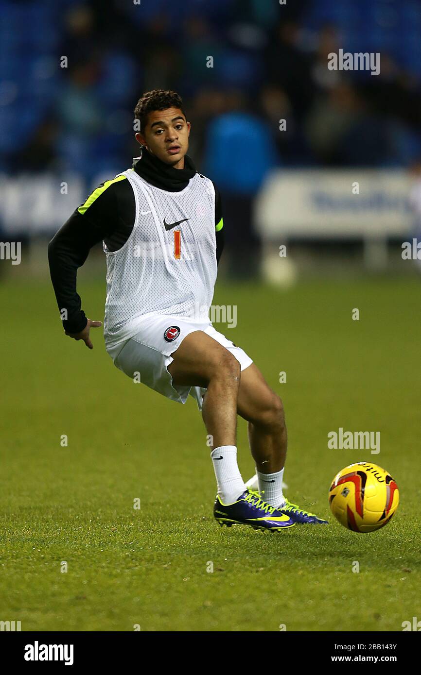 Charlton athletics cameron stewart during warm up hi-res stock ...