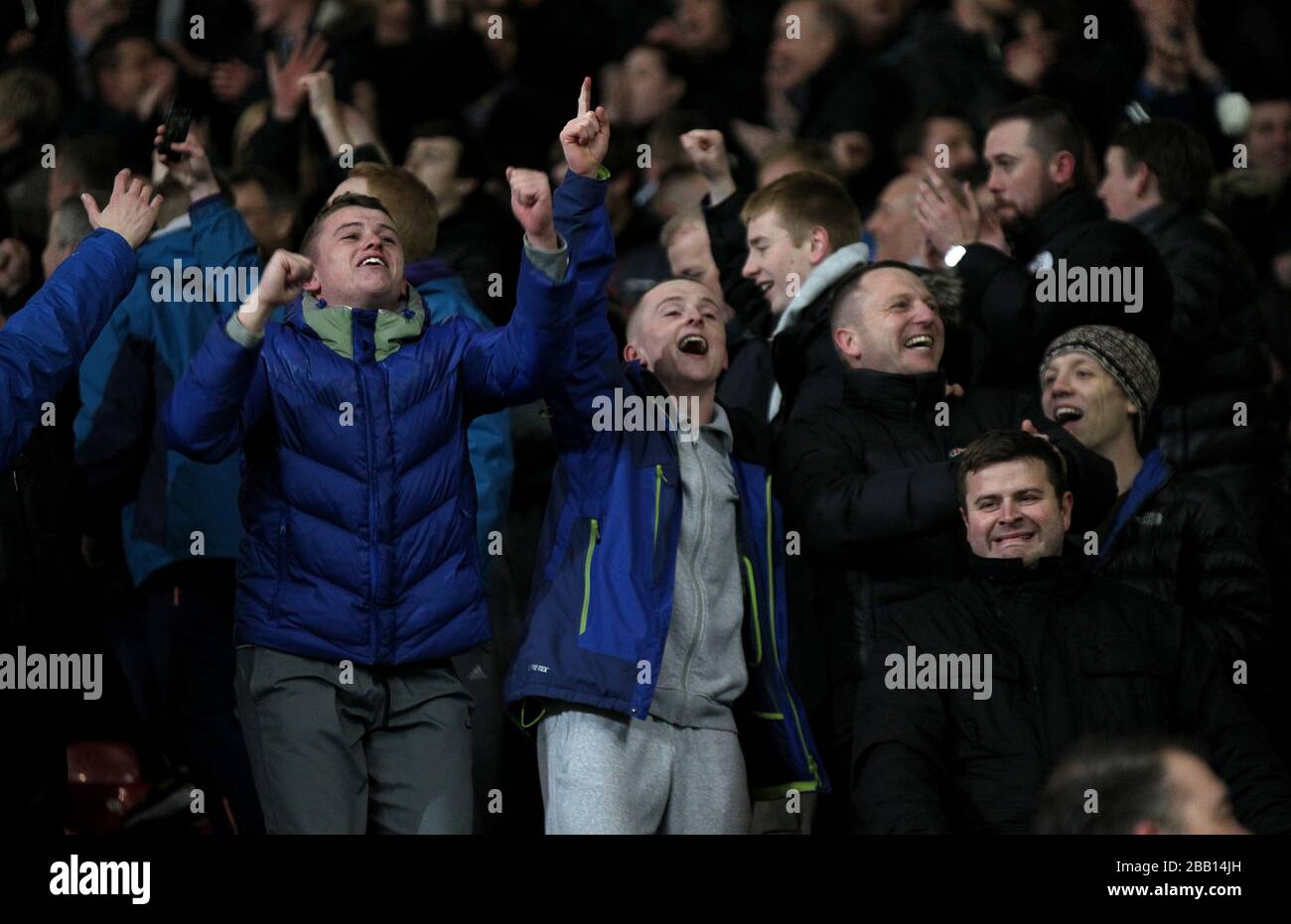 Everton fans celebrate hi-res stock photography and images - Alamy