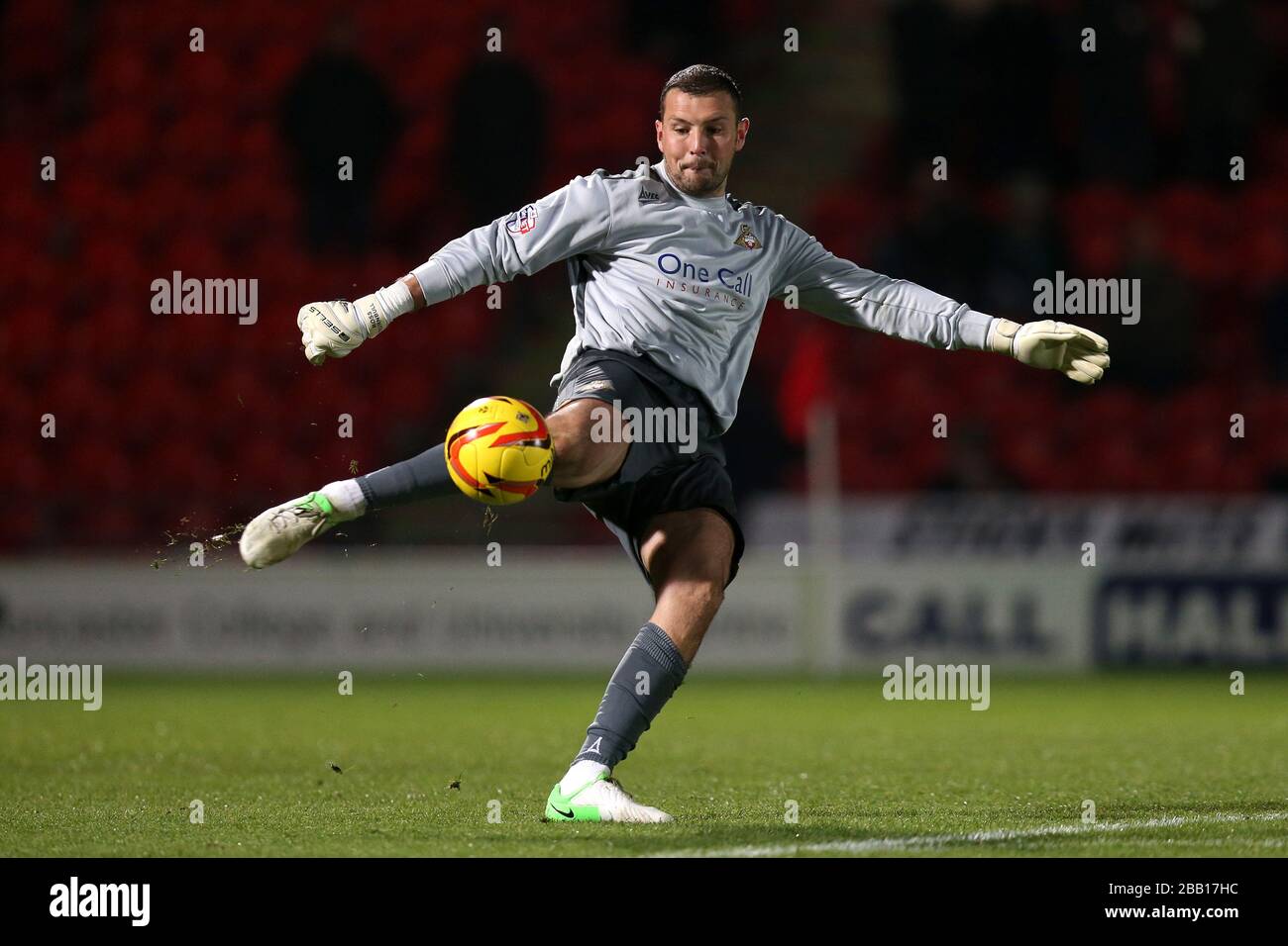 Goalkeeper ross turnbull hi-res stock photography and images - Alamy