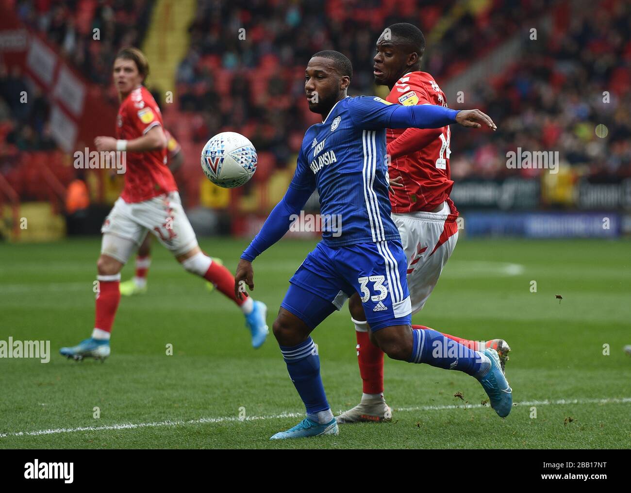Charlton Athletic's Jonathan Leko and Cardiff City's Junior Hoilett ...